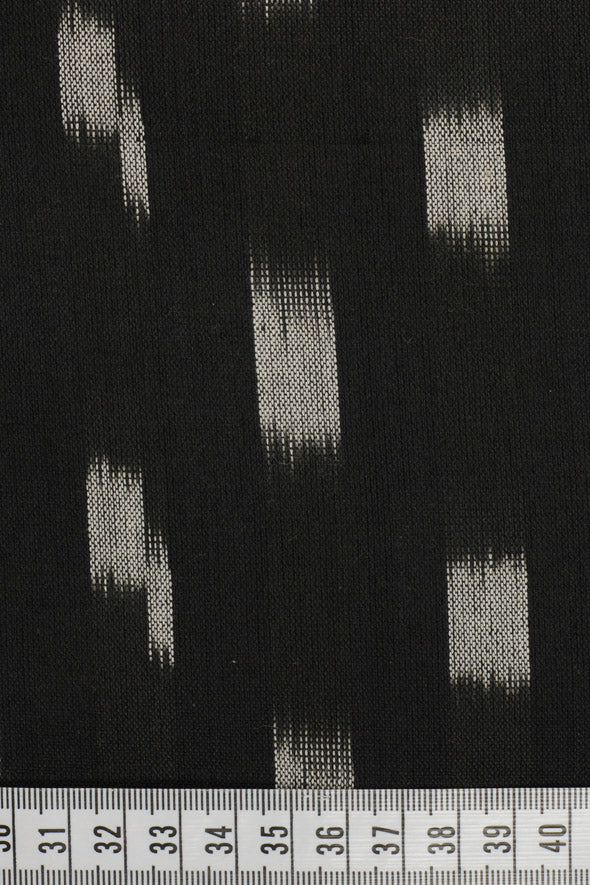 IK 895 Jet brush – Woven Stories